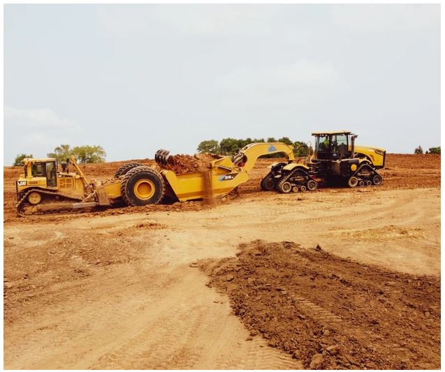 SwitchBack 3630T Tracked Construction Grade Tractor