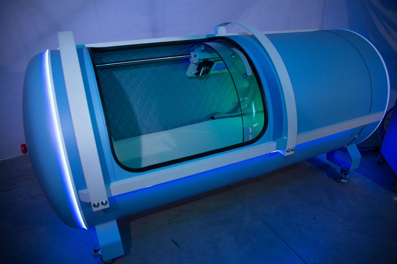 OXYHELP Oxylife I Premium Monoplace Hyperbaric Smart Chamber