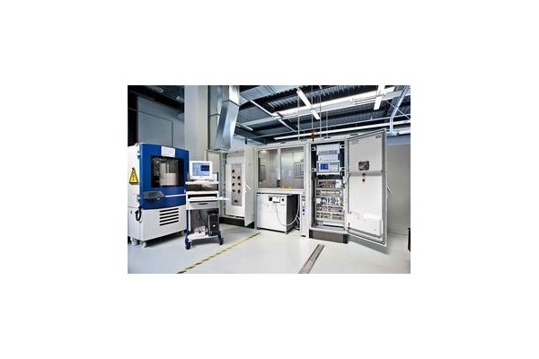 DrvHIL Traction Inverter Test Bench with E-Motor-Emulator