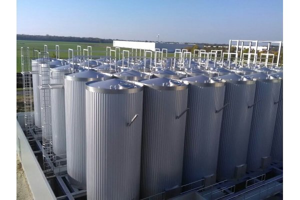 Stainless Steel Milk Tanks for the Dairy Industry