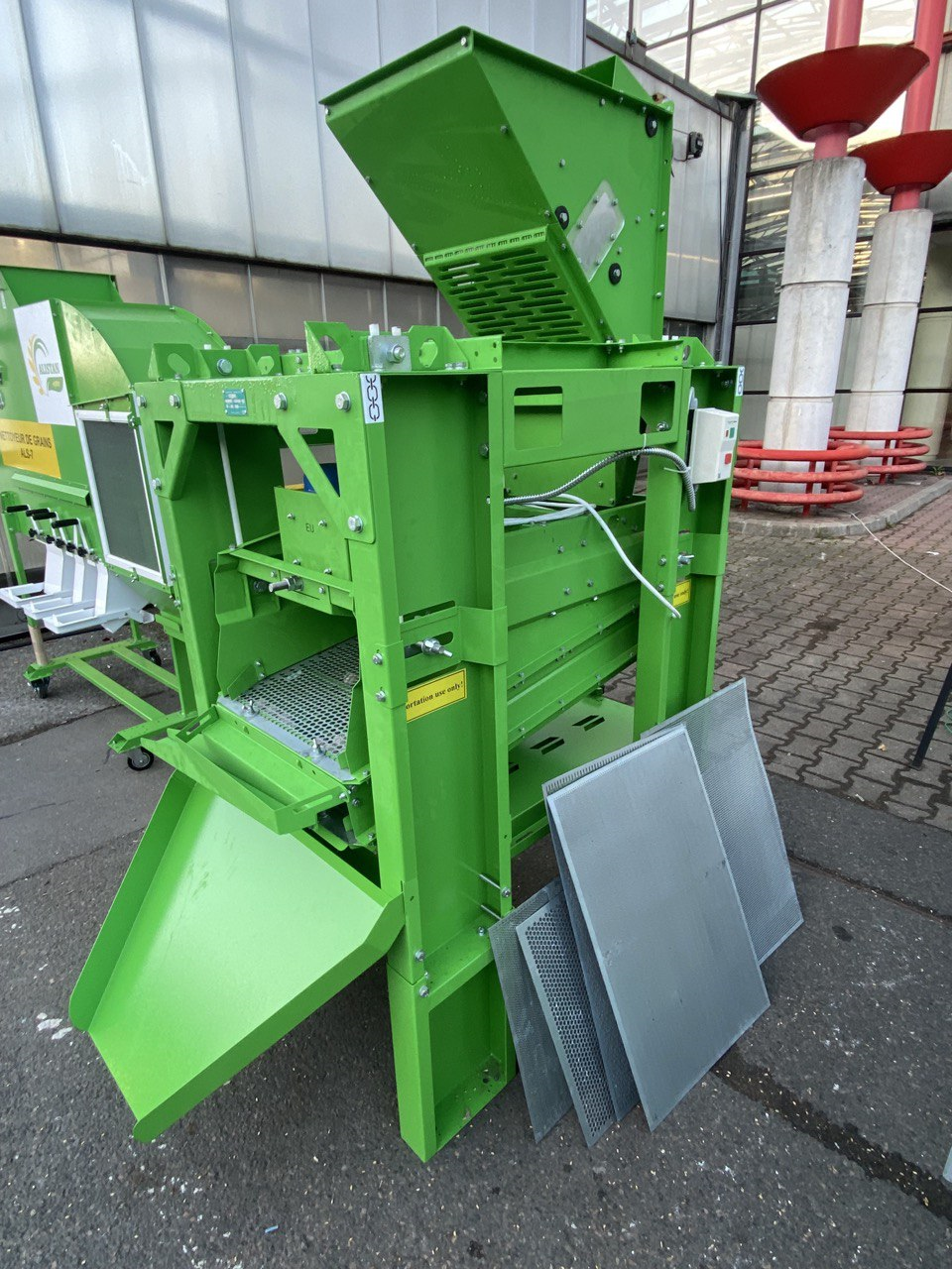AlistanAgro DSC-10 Standalone Screen Grain Cleaner (scalper)
