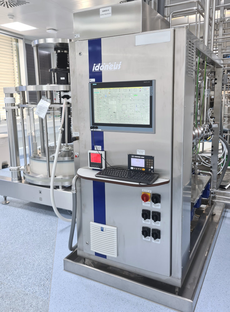 idoneus Large and Small Scale Chromatography Skids
