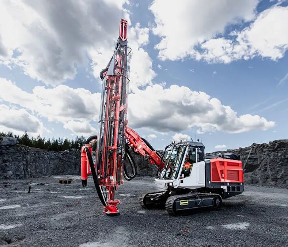 Sandvik Pantera™ DP1610i Surface Top Hammer Drill Rigs