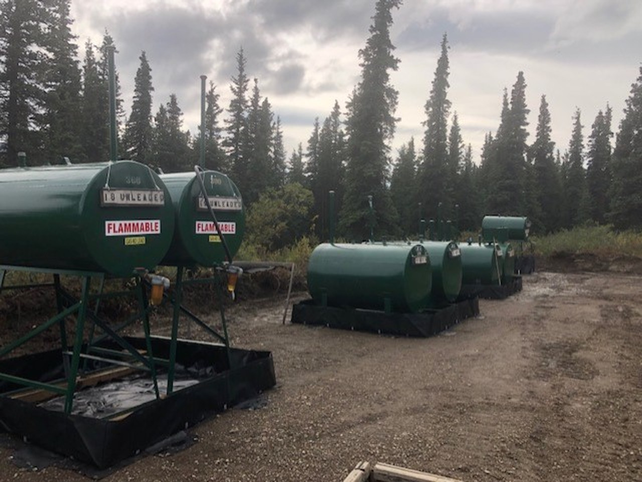 Interstate IPI-LB1020-24-XR 10` x 20` x 24 Inch Spill Containment L ...