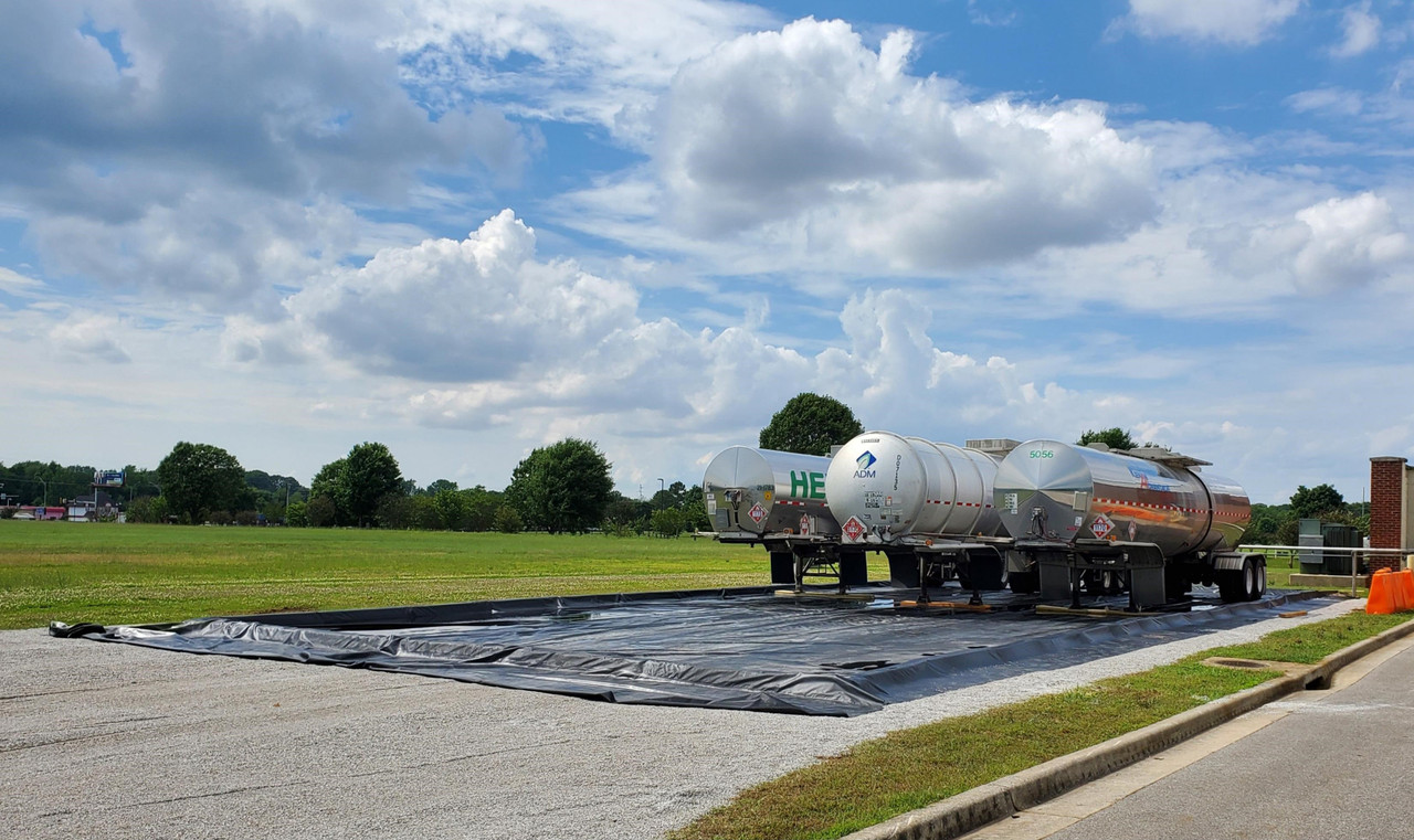 Ultratech UT-8744 13` x 34` x 6 Inch Ultratech Modular Gorilla Spill Berm