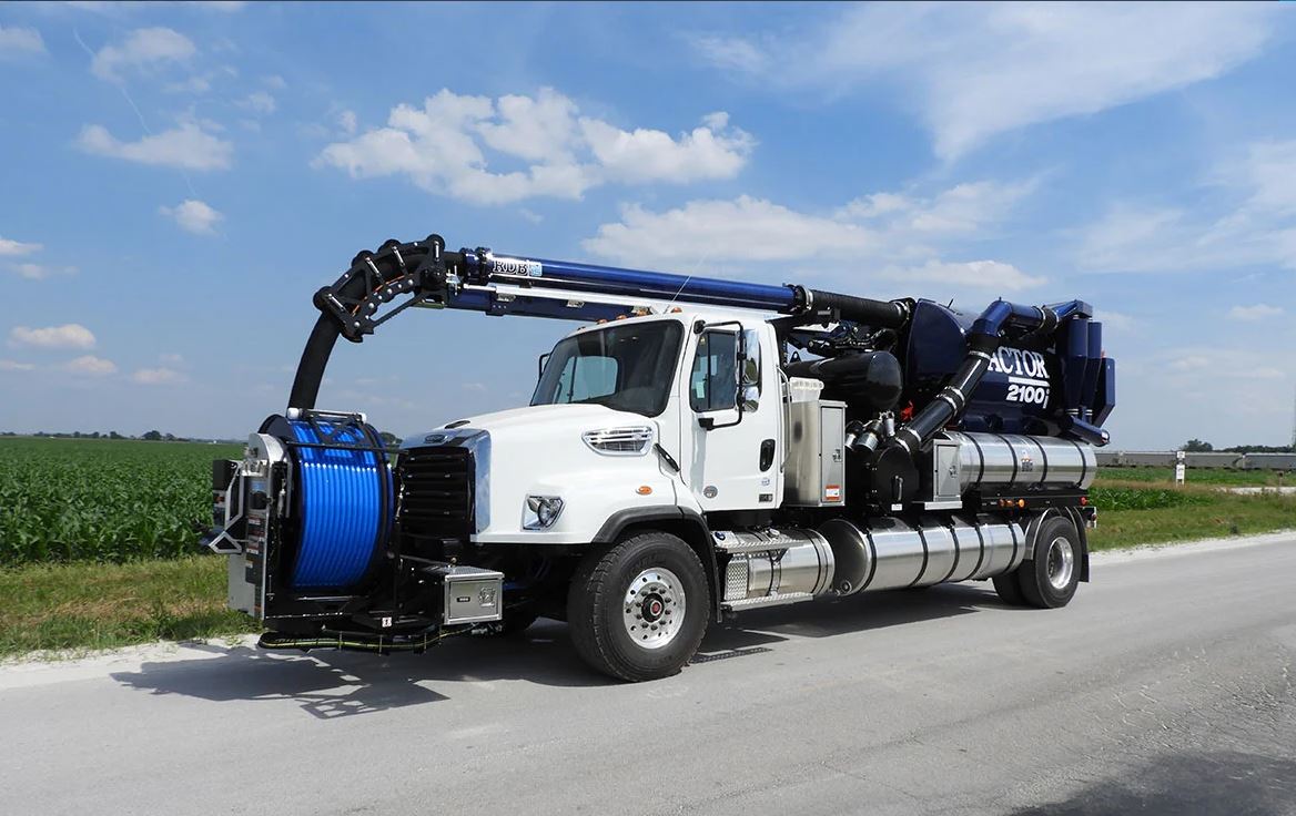 Vactor 2100i Combination Sewer Cleaner