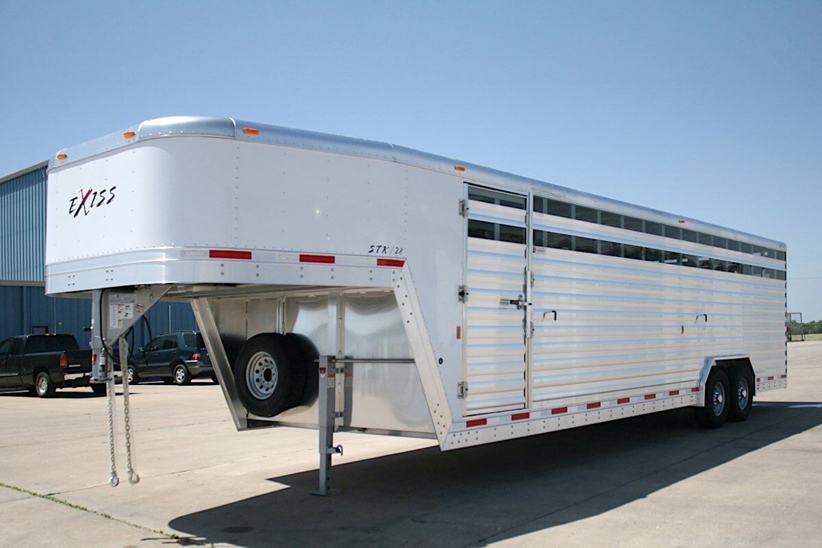Exiss STK 8020, 8024, 8028 Gooseneck Livestock Trailers