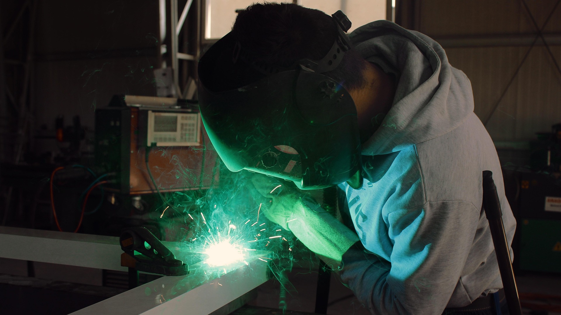 Ensuring Weld Quality: Why Trace Moisture Measurement Matters